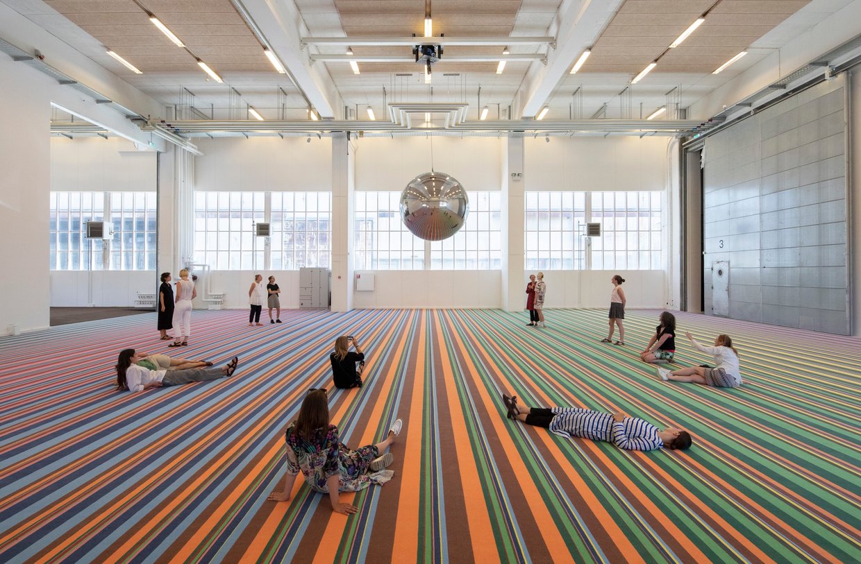 AND YET IT MOVES – SUPERFLEX